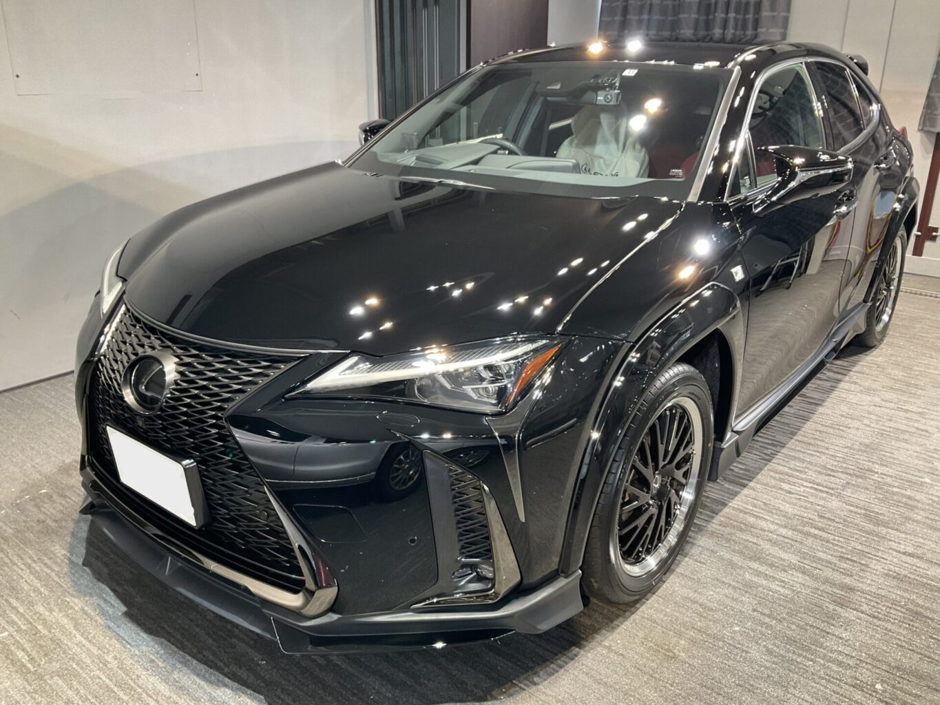 LEXUS UX 212 Black | Car salon K